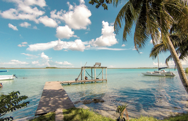 Bacalar y el origen de la vida misma - Puente Alado
